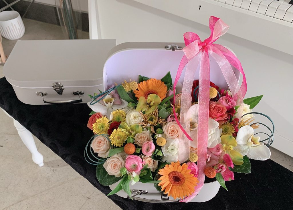 gift box mix flowers for most occasions